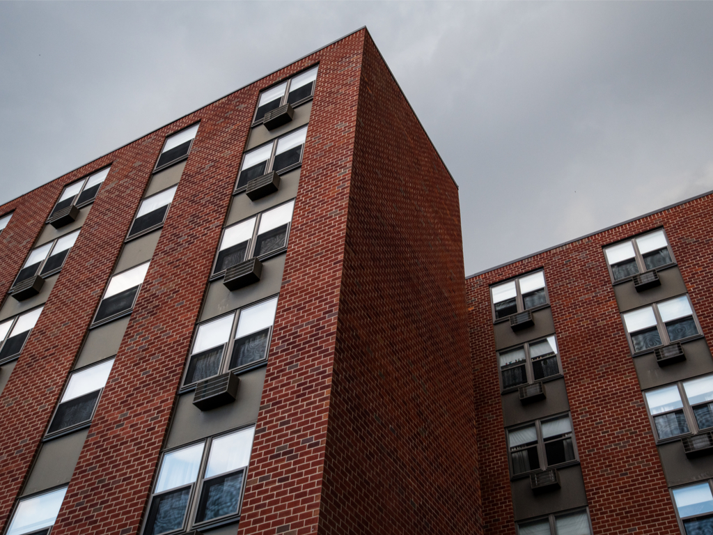 Learn How You Can Live Cheaply With Low Income Housing - Your Guide To ...